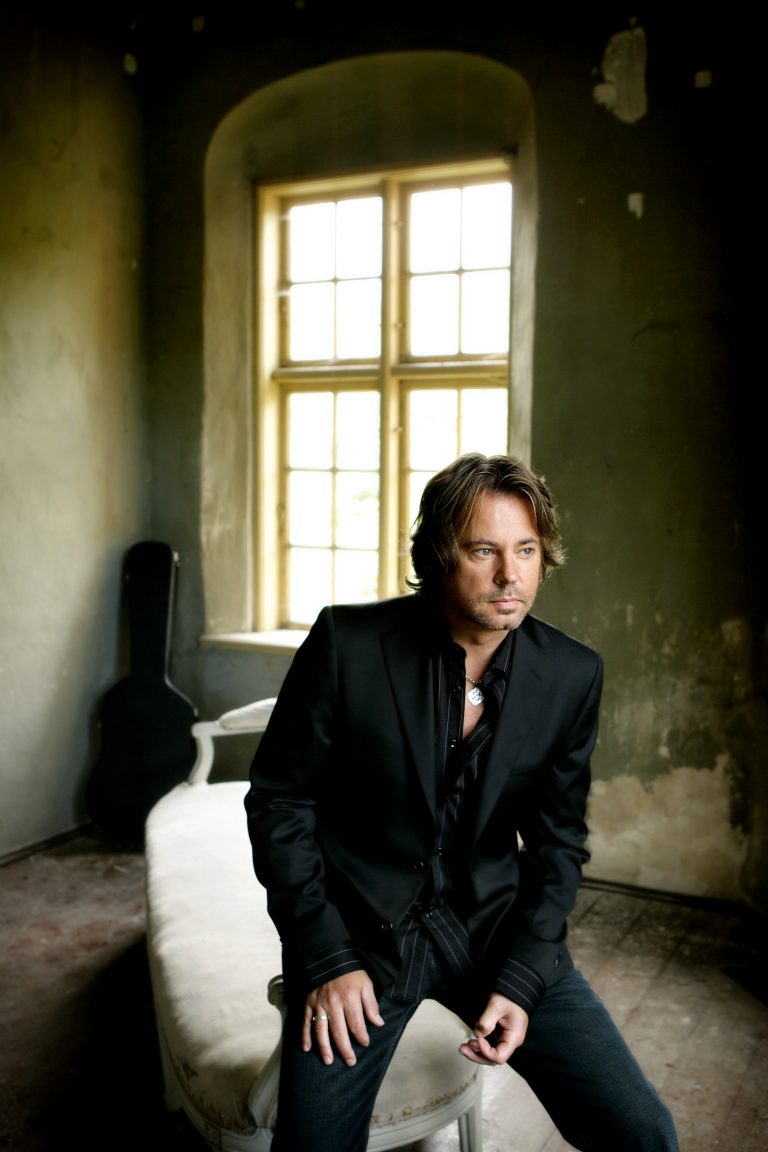 ABOUT BRUCE – Bruce Guthro
